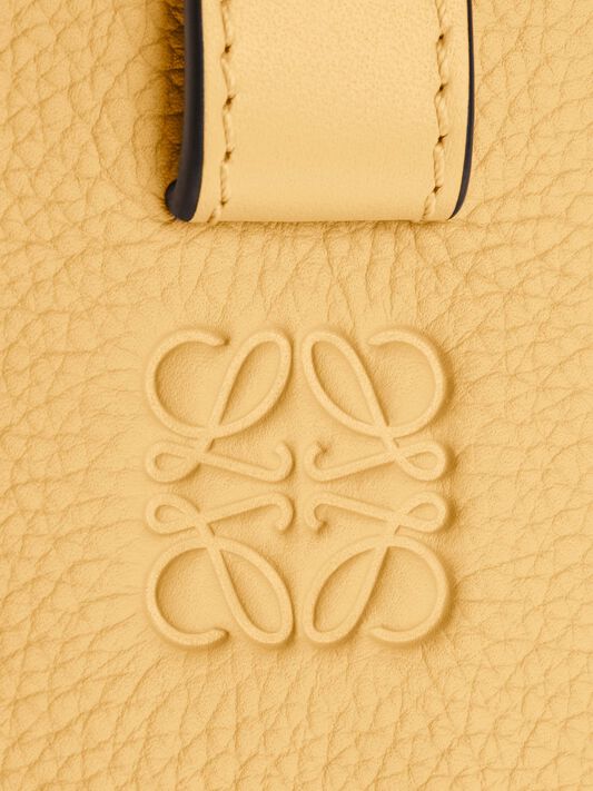 Get to know the most iconic LOEWE bags